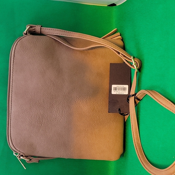 Deluxity Los Angeles | Bags | Deluxity Los Angeles Crossbody Purse ...